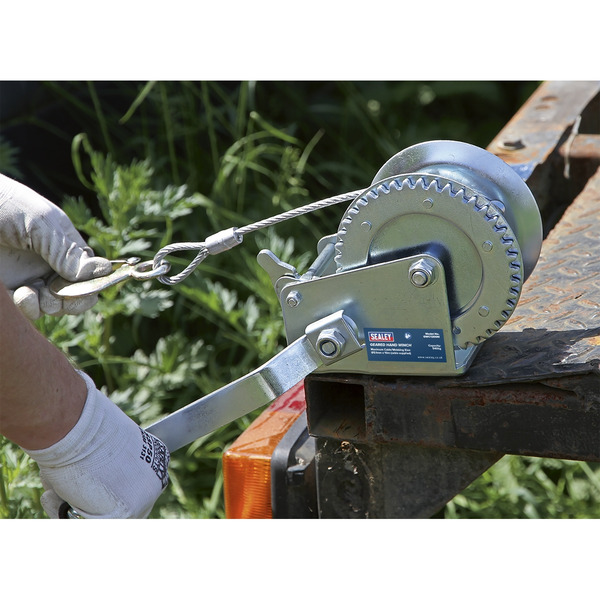 Sealey Geared Hand Winch with Cable 540kg Capacity - Wow Tools
